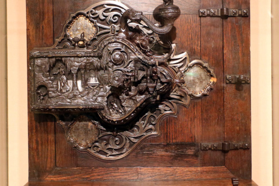 Learning About “The Decorative Impulse” & An Arts & Crafts Auction ...